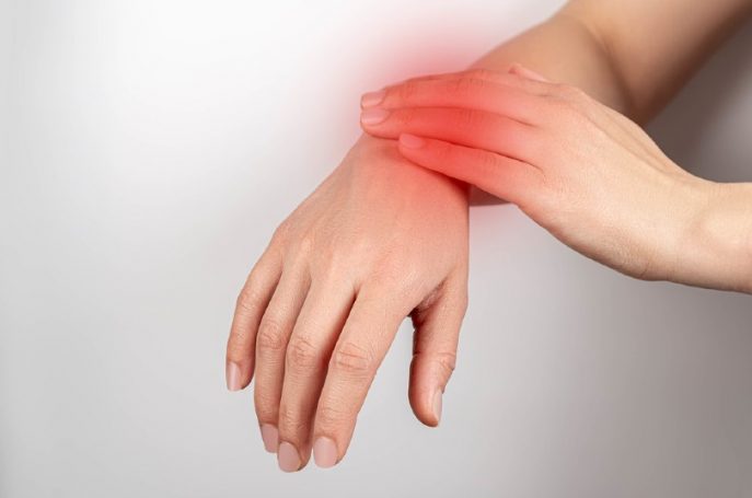 Cómo tratar el dolor en las articulaciones de las manos - AEDN